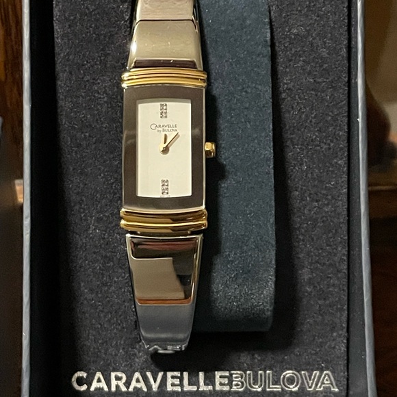 Bulova | Accessories | New In Box Bulova Womens 98l0 Bracelet Watch ...
